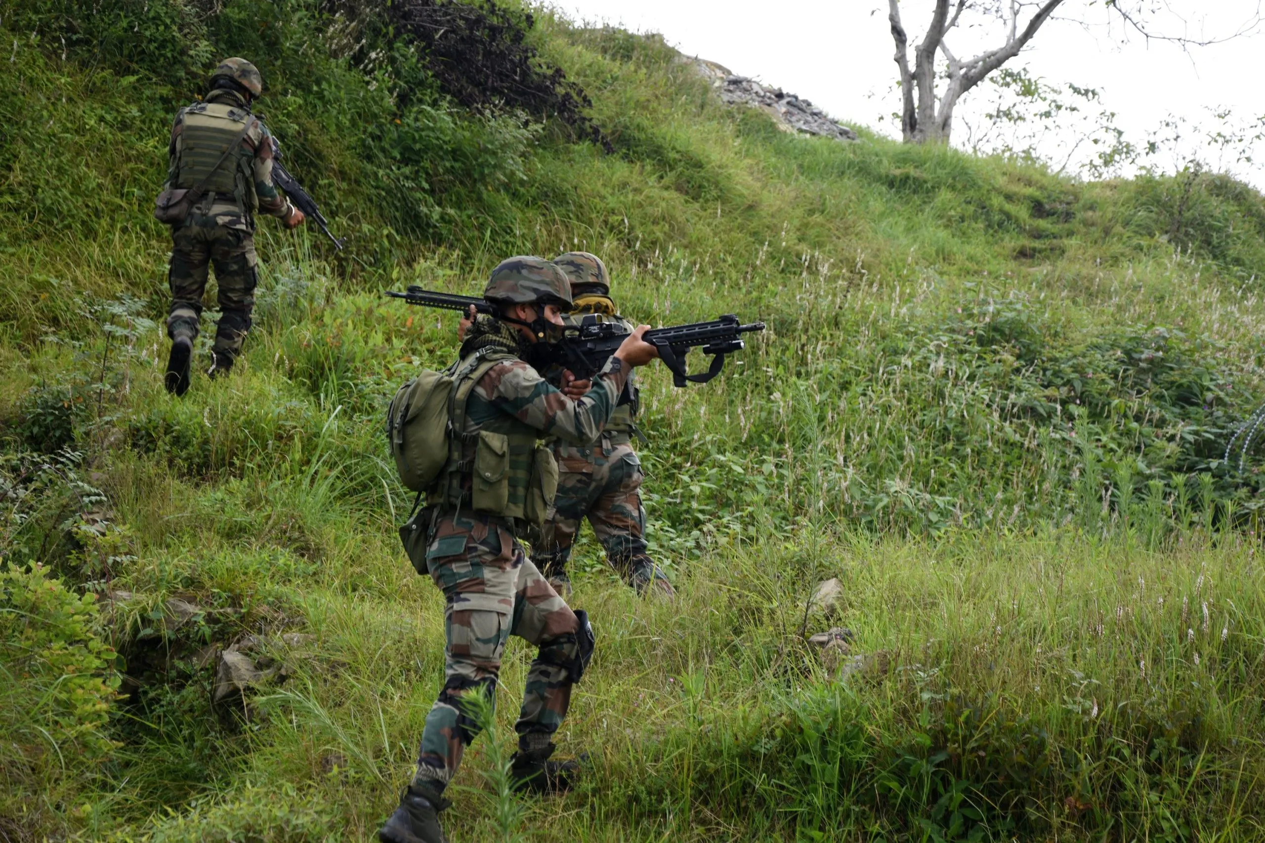Army resorts to firing after suspicious movement on LoC in Mendhar sector