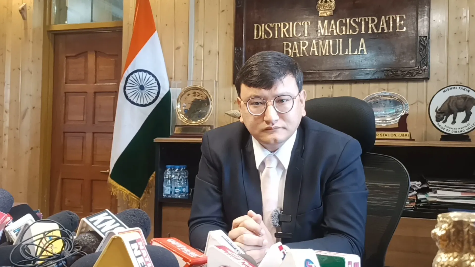 DC Baramulla inspects Eidgahs