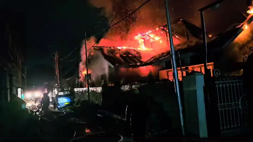4 residential houses damaged in fire incident in J-K's Kishtwar ...