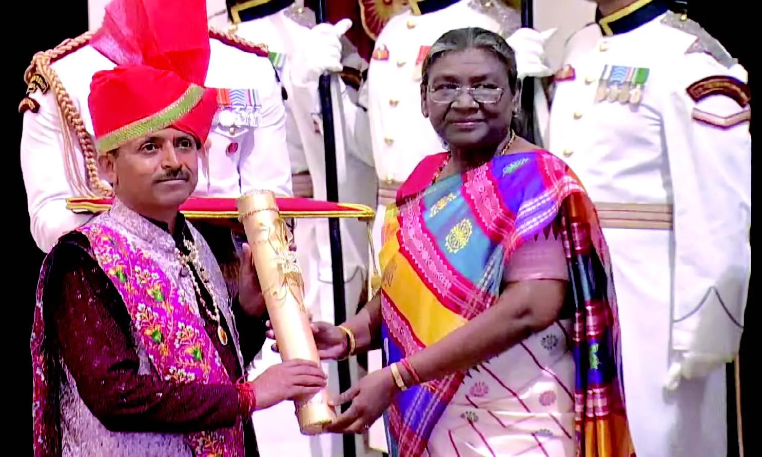 President confers Padma Shri to Dogri folk artist Romalo Ram