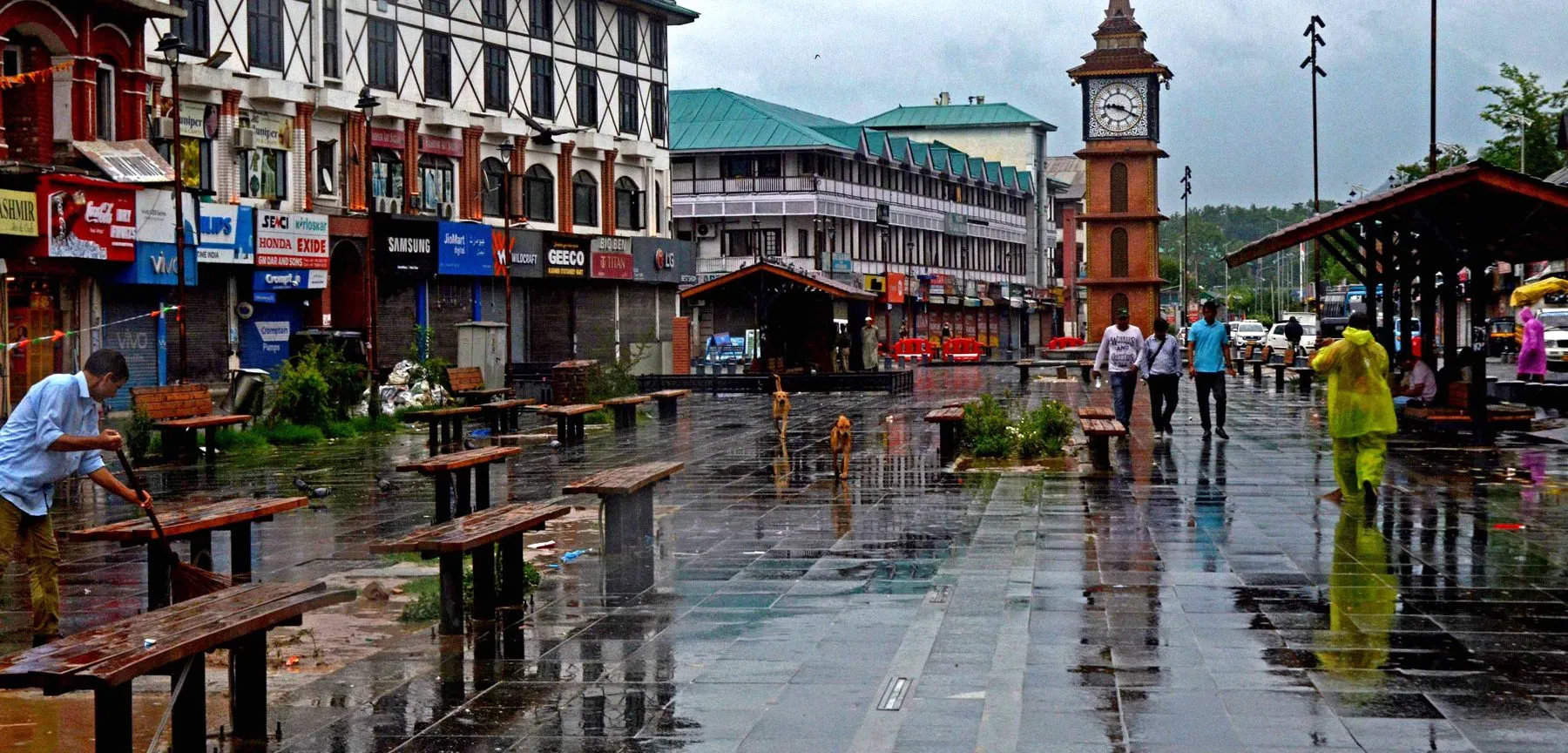 Fresh rains, snow bring down rainfall deficit in J&K from 80% to nearly 42%