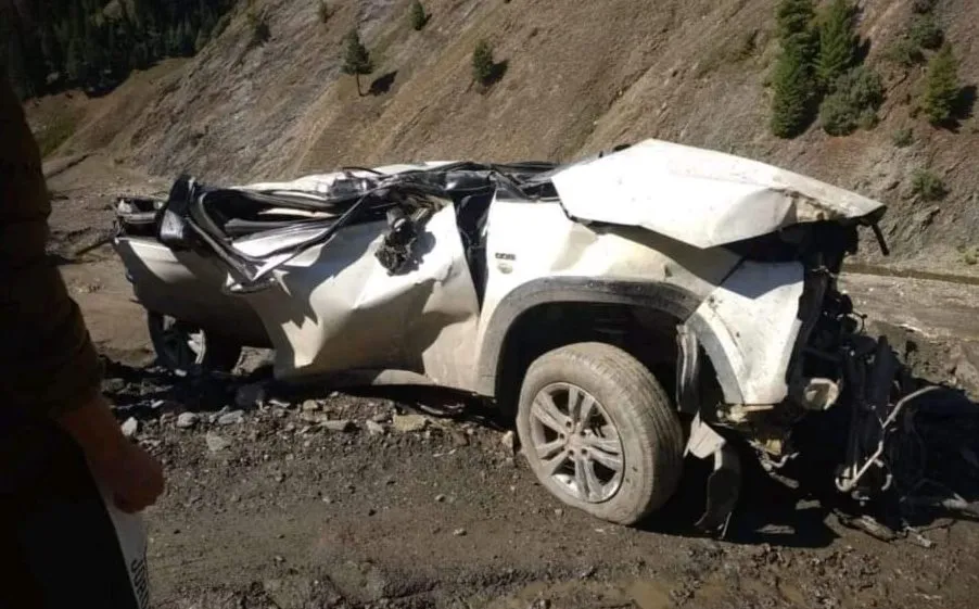 Driver dies after vehicle skids off road in Gurez