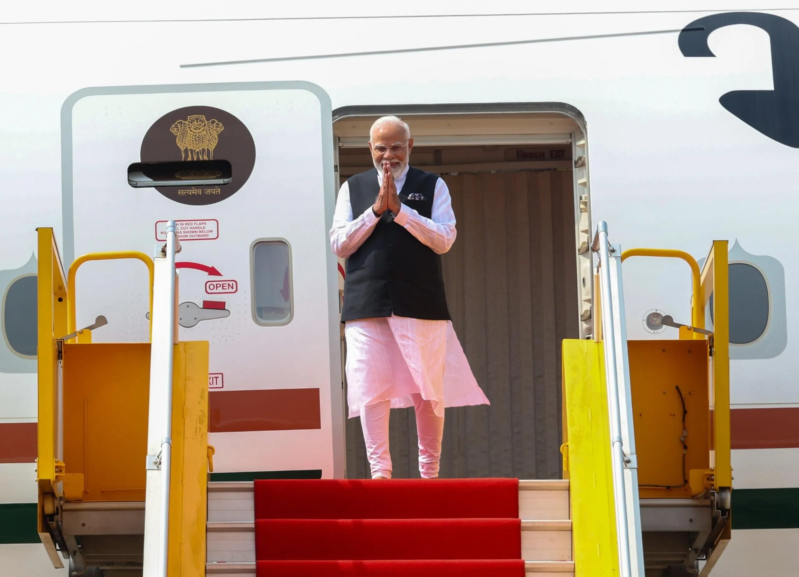 PM Modi arrives in Laos to attend ASEAN-India, East Asia summits - Greater Kashmir