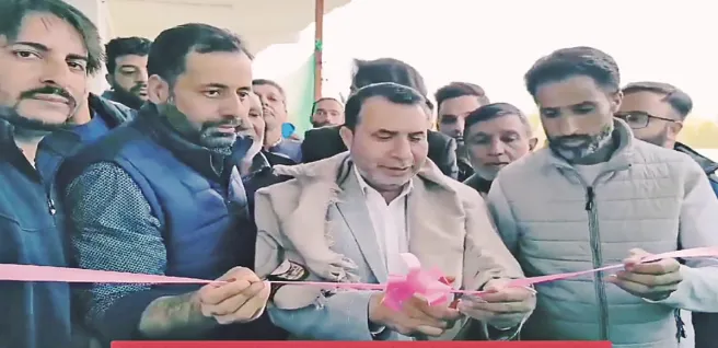 Farooq Shah inaugurates library at Kunzer - Greater Kashmir