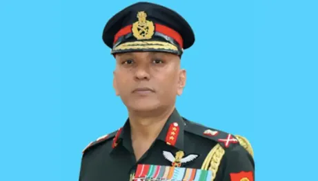 Northern Commander visits LoC locations of Rajouri's BG Brigade