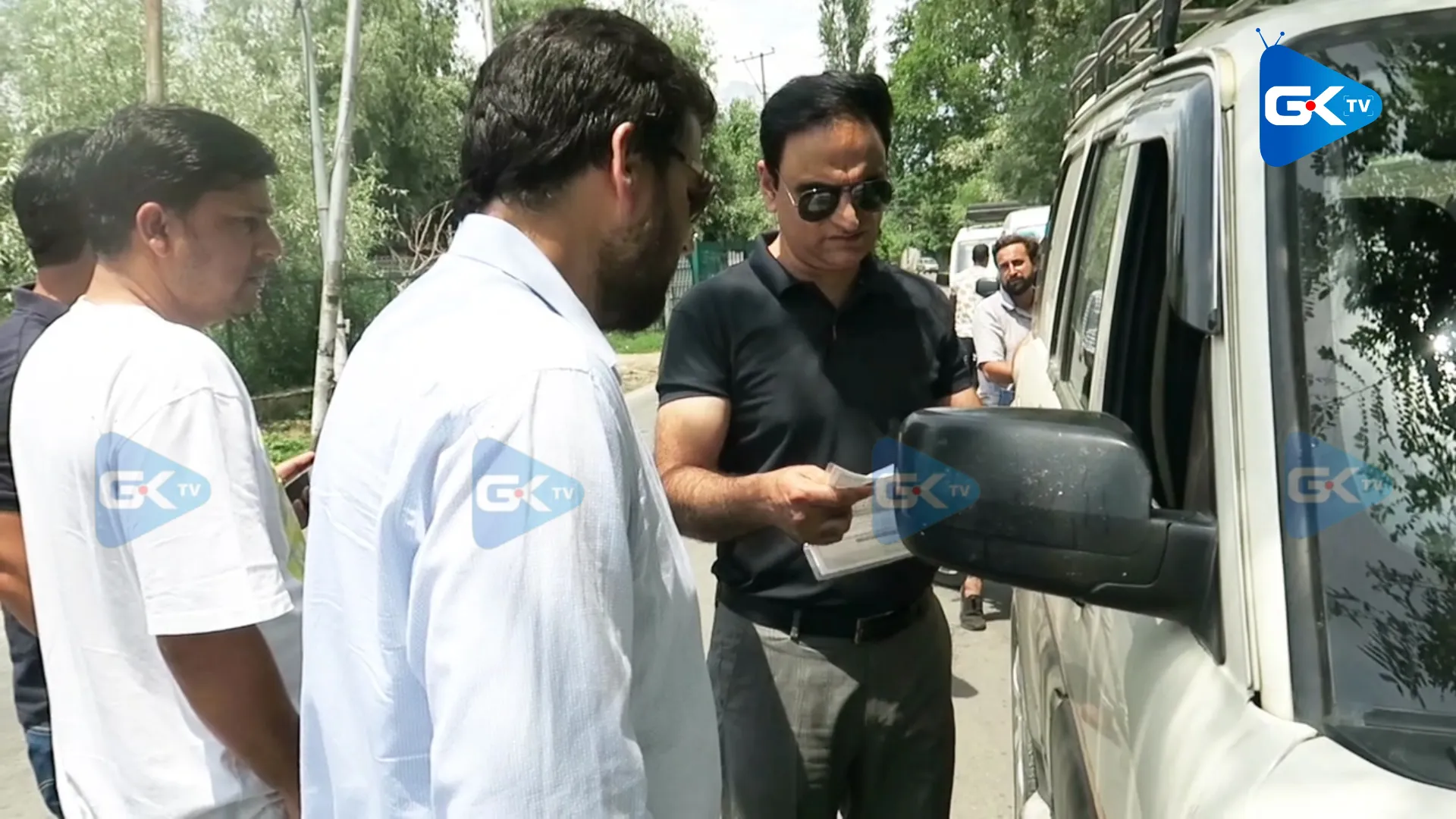 RTO Kashmir, Transport dept launch crackdown on traffic violators ...