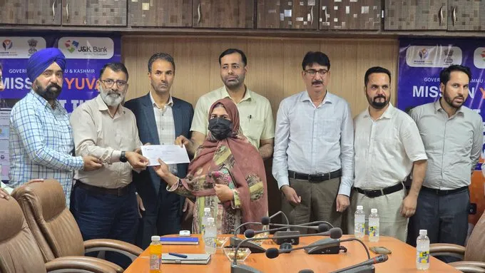 Mission YUVA: Sanction letters distributed among 35 entrepreneurs at ...