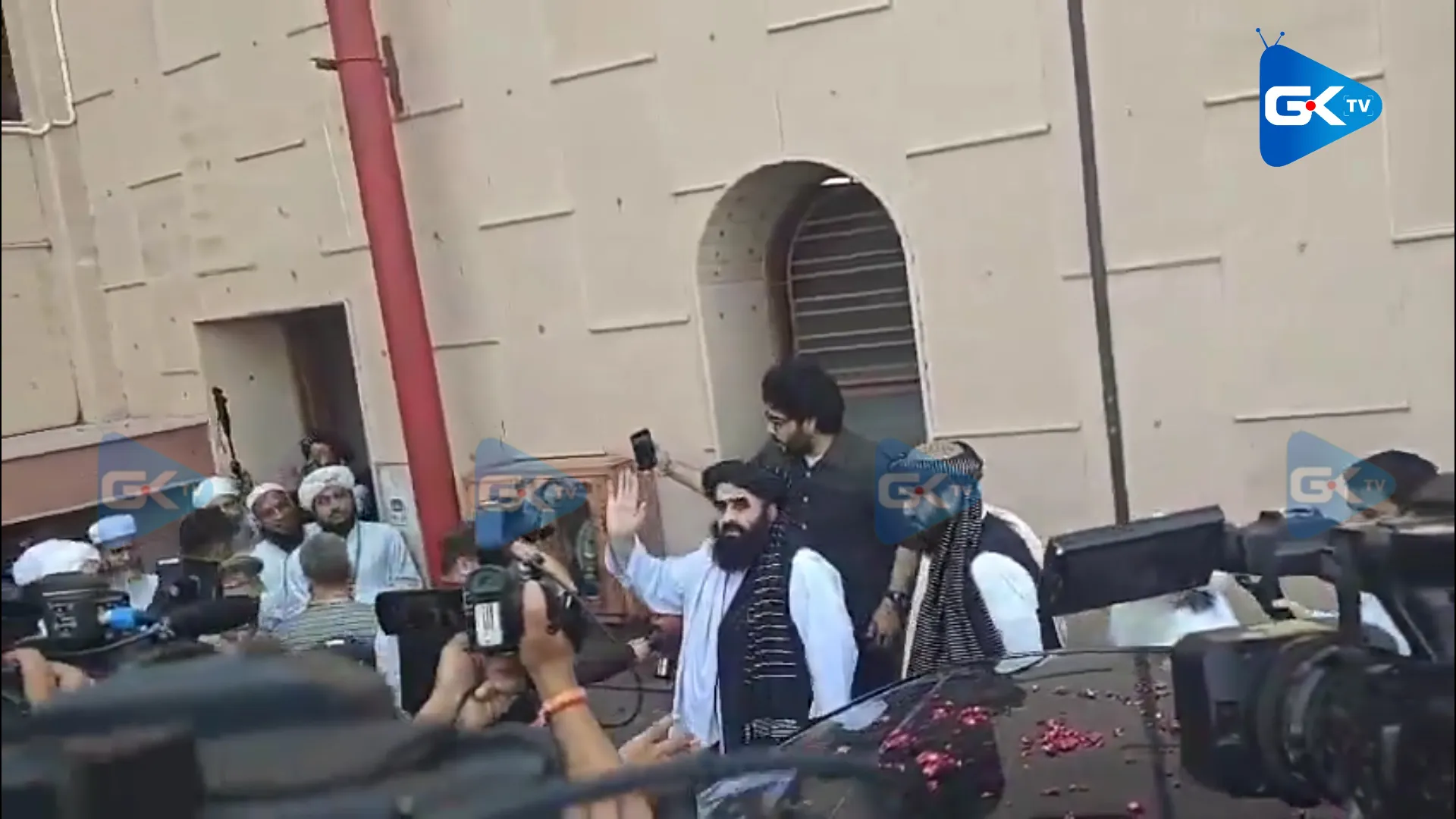 Afghan foreign minister visits Darul Uloom Deoband Islamic seminary ...