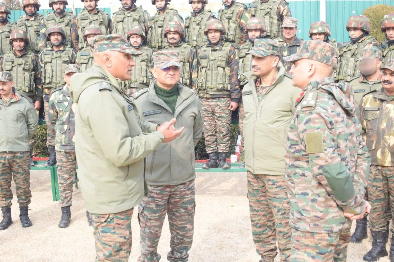 Northern Army Commander visits Kashmir formations, emphasises unified ...