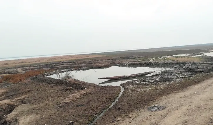 Climate warning from Wular: Second snowless winter leaves lake gasping